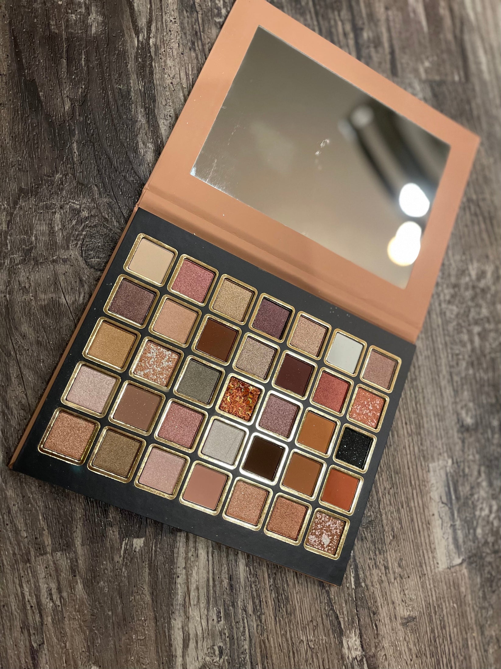 Geode Gypsy Premium Shadow Palette – Rebel Gypsy